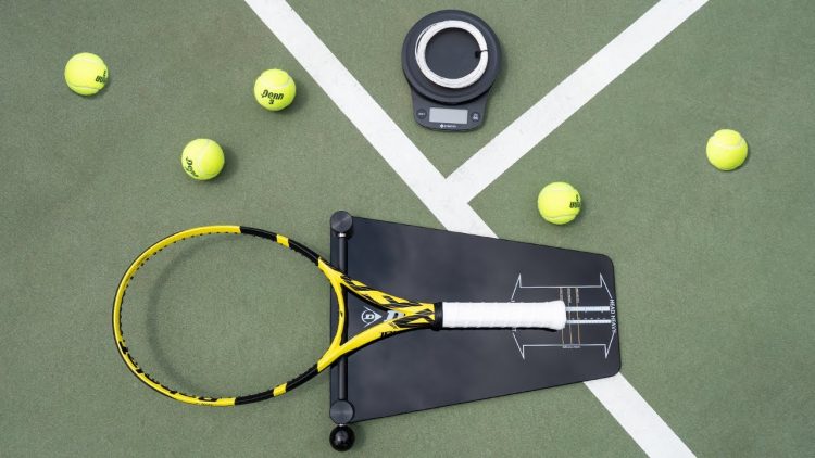 Heavy VS Light Tennis Racket :Which Racket Is Best? - TennisTips.org
