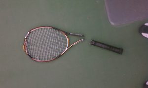 How To Tell If Tennis Strings Are Dead? How Long Do They Last? - 2021 ...
