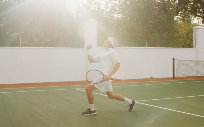 How Tennis Scoring Works: A Simple Guide - TennisTips.org