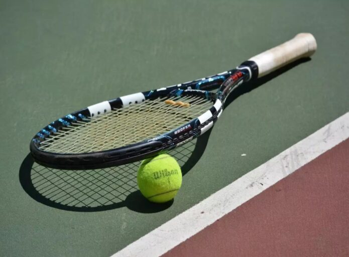 4 Tips for Determining the Right Grip Size of Your Tennis Racket ...